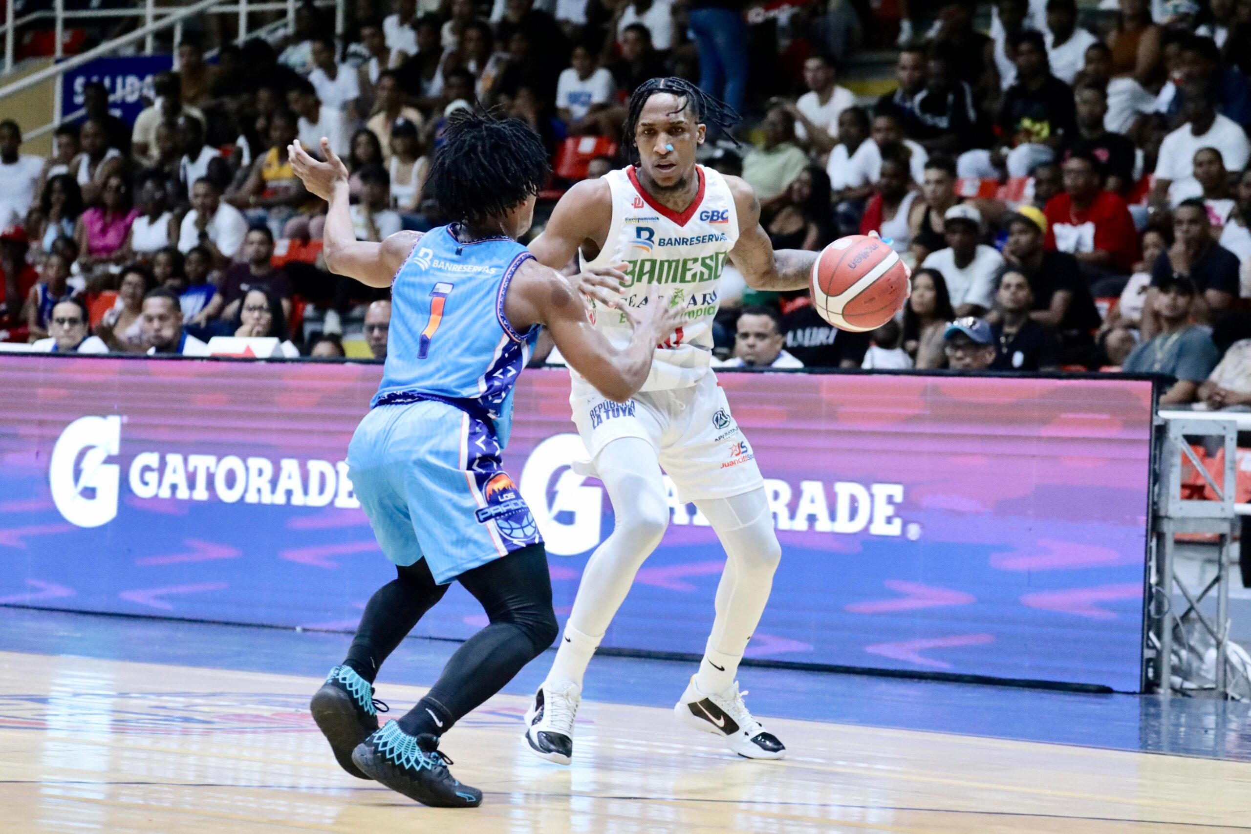 FEDOMBAL:: Jassel Pérez debuta en grande con Bameso en el TBS Distrito 2024